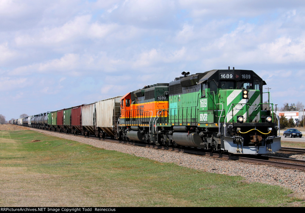 BNSF 1689